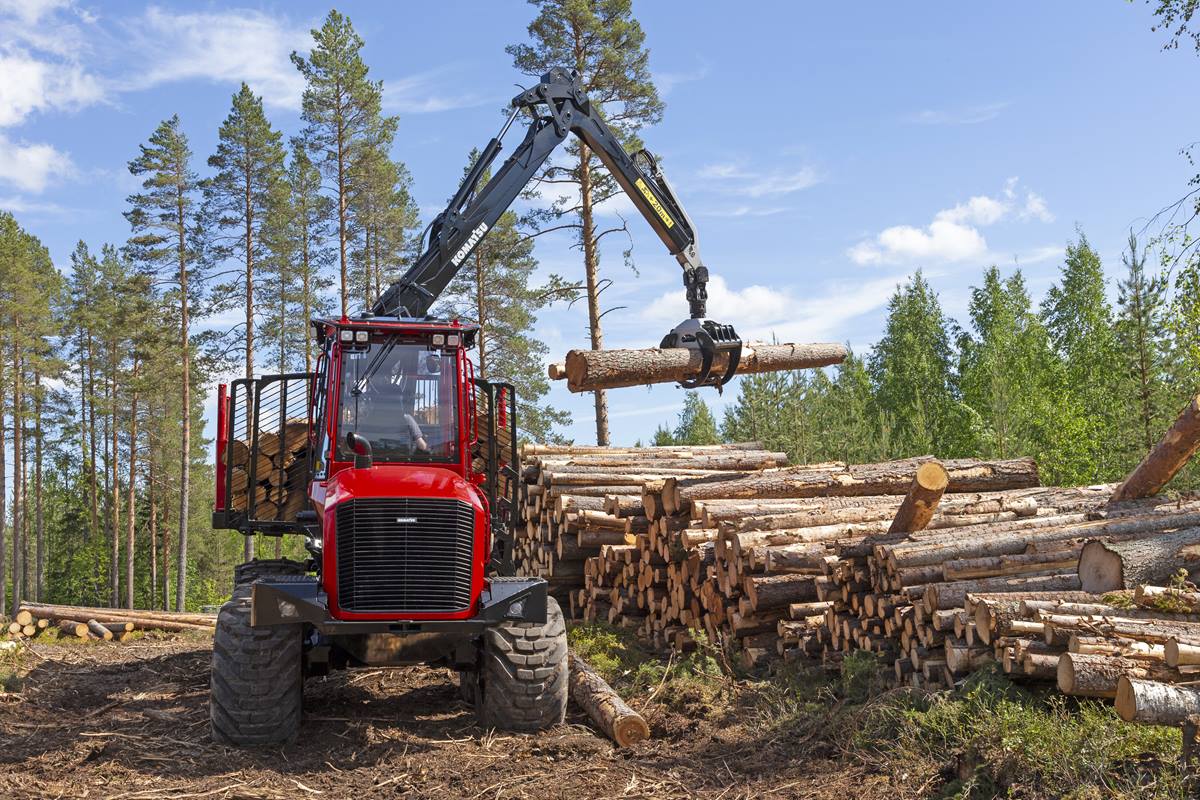 Komatsu 875 Forwarder