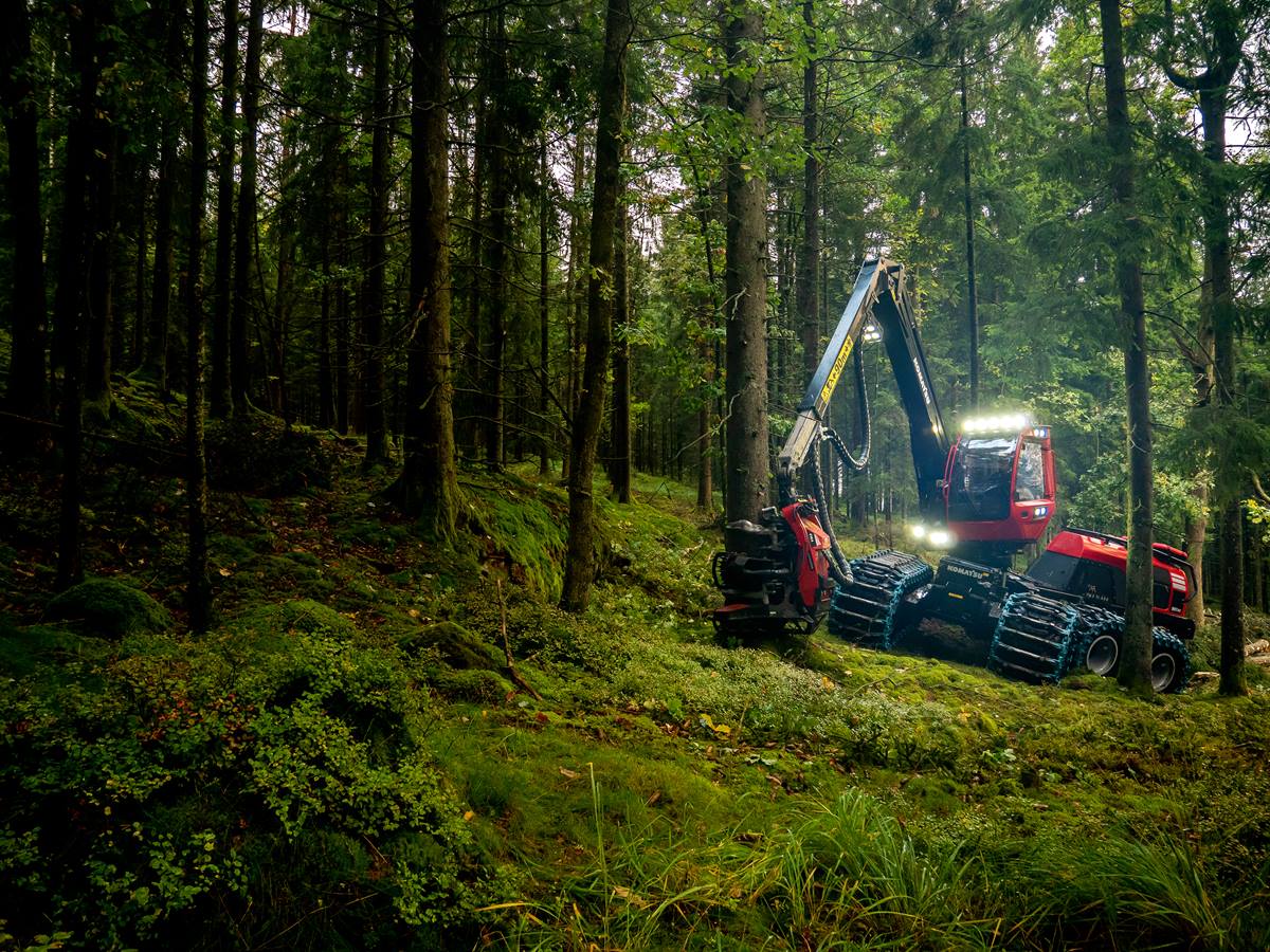 Launching Komatsu 951XC